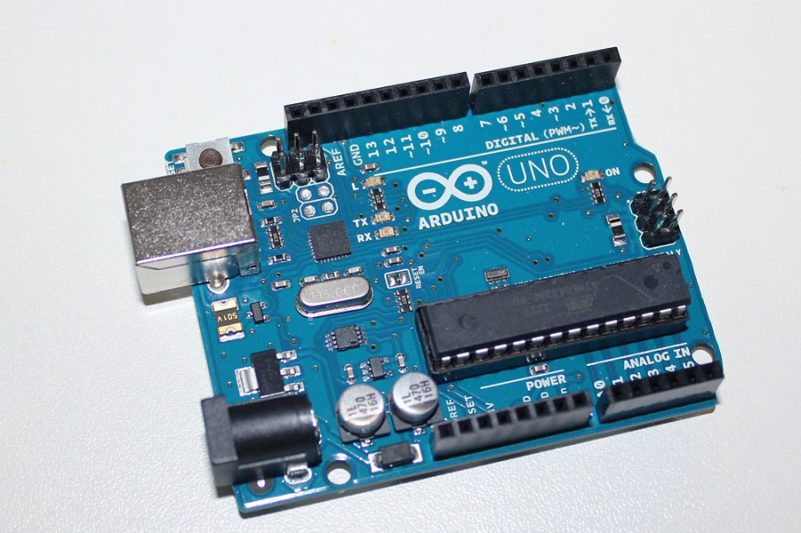 Arduino Roboter selbst gebaut - Mikrocontroller-Elektronik.de